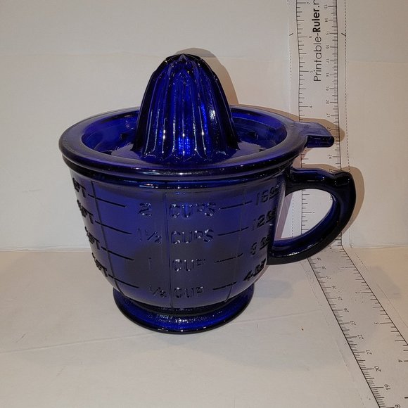 Kitchen | Vintage Kitchen Cobalt Blue Glass Measuring Cupreamerjuicer 2 ...
